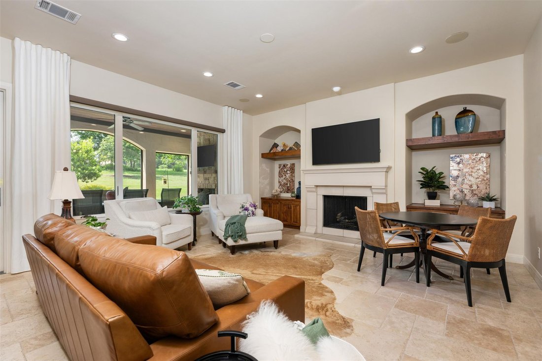Condominium In Austin In Bee Cave, Texas, United States For Sale (18230202)