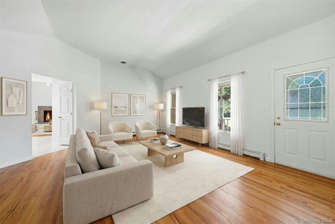2675 Kerwin Boulevard, Greenport, In Greenport West, New York, United ...