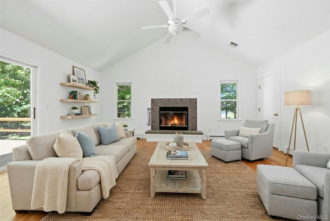 2675 Kerwin Boulevard, Greenport, In Greenport West, New York, United ...