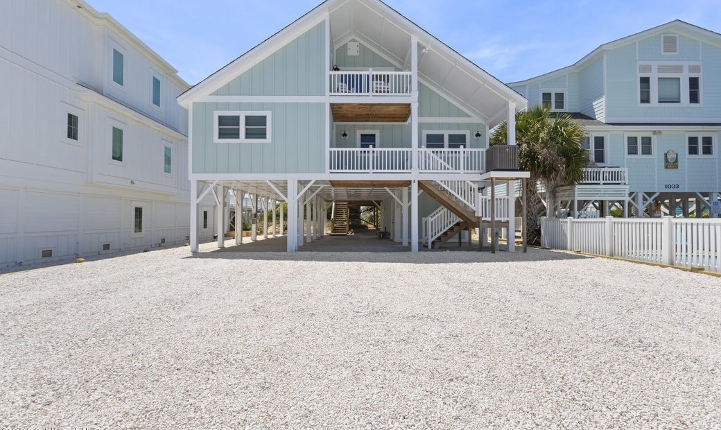 Single Family Residence In Holden Beach In 28462, North Carolina ...