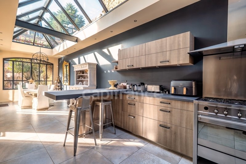 Bourgeois House 235 M² For Sale In Mantes La Jolie, île De France ...