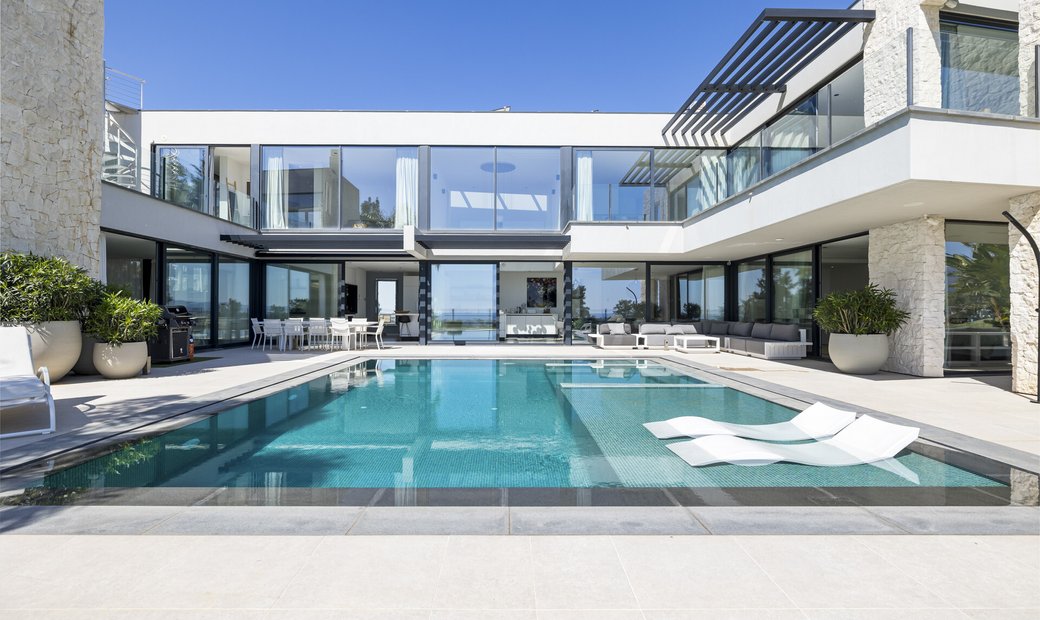Splendid Modern Frontline Golf Villa In La In Benahavis, Andalusia ...