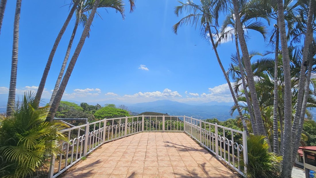 Family Compound With Enormous Views In Jesús, Alajuela Province, Costa ...