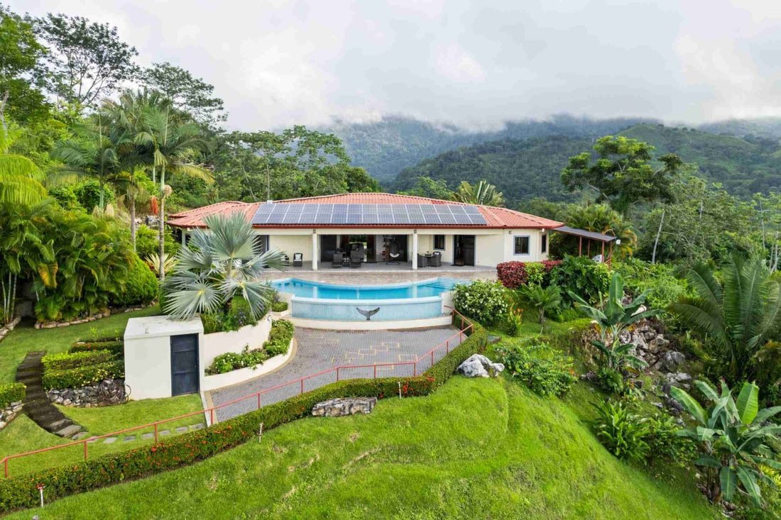 Luxurious Home With Great Outdoor In Chontales, Puntarenas Province ...