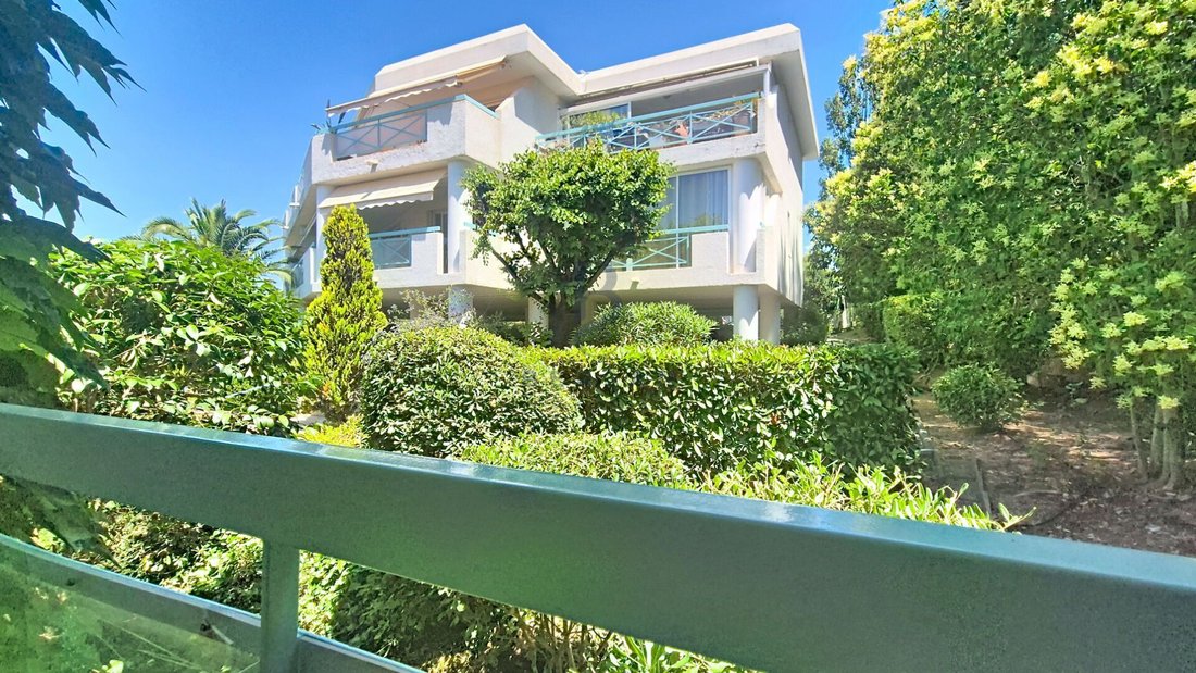 4 Room Apartment Saint In Saint Raphaël, Provence Alpes Côte D'azur ...