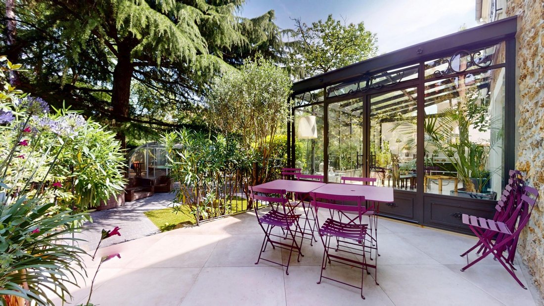 Bourgeois House For Sale, 8 Rooms In Bry Sur Marne, île De France ...