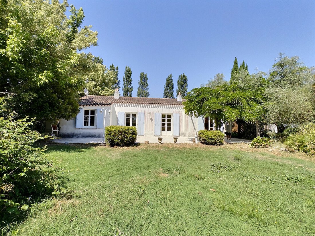 Villa Saint Laurent De In Saint Laurent De La Prée, Nouvelle Aquitaine ...