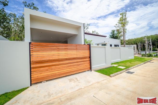 New Modern Loft Style Pool Villa Project In In Si Sunthon, Phuket ...