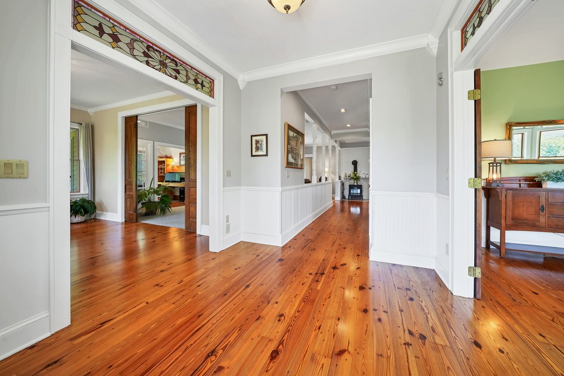 Exceptional Reproduction Queen Anne In Long Valley, New Jersey, United ...