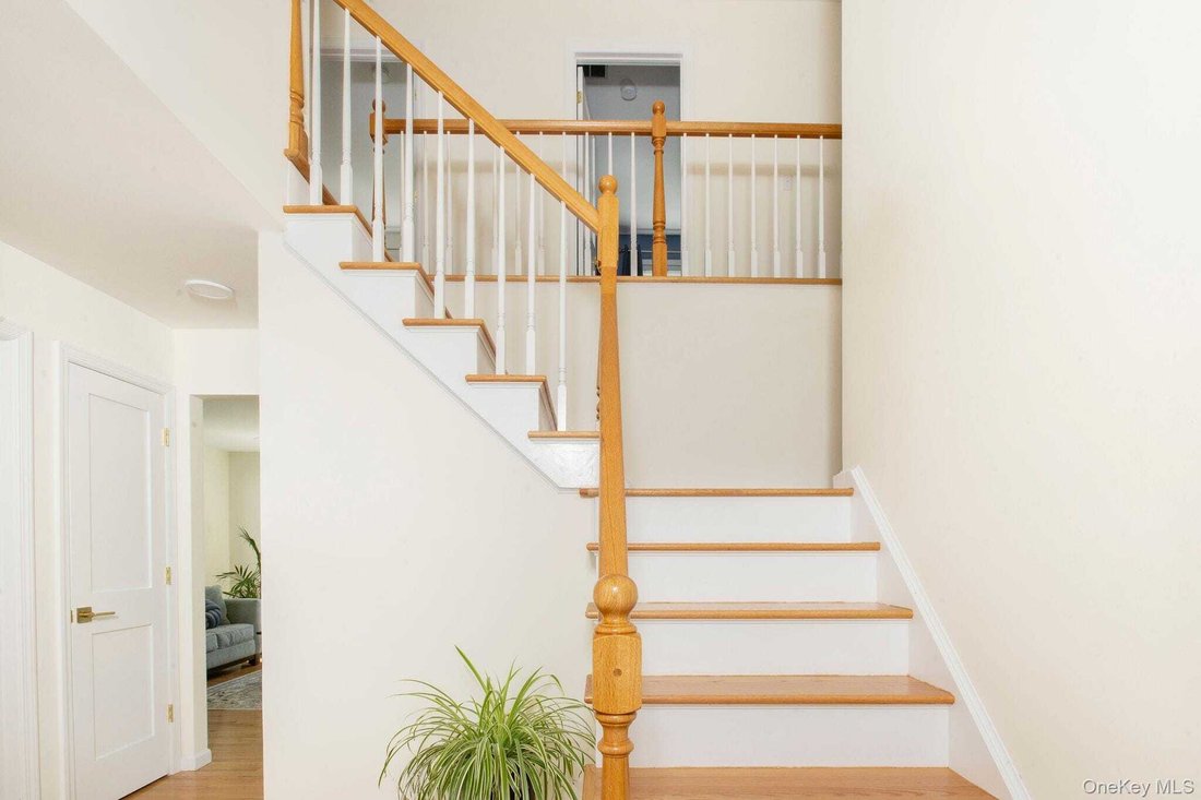 Stylish Home With Modern Amenities And In Beacon, New York, United ...