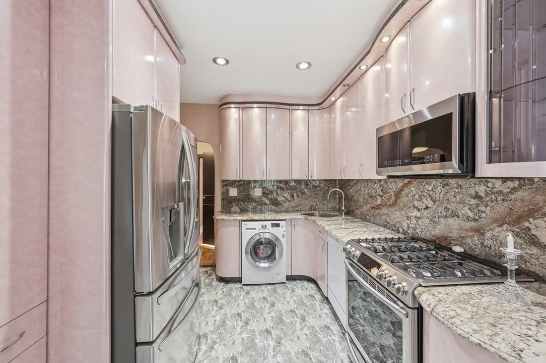 2545 Hubbard St, Townhouse Sheepshead In New York, New York, United ...