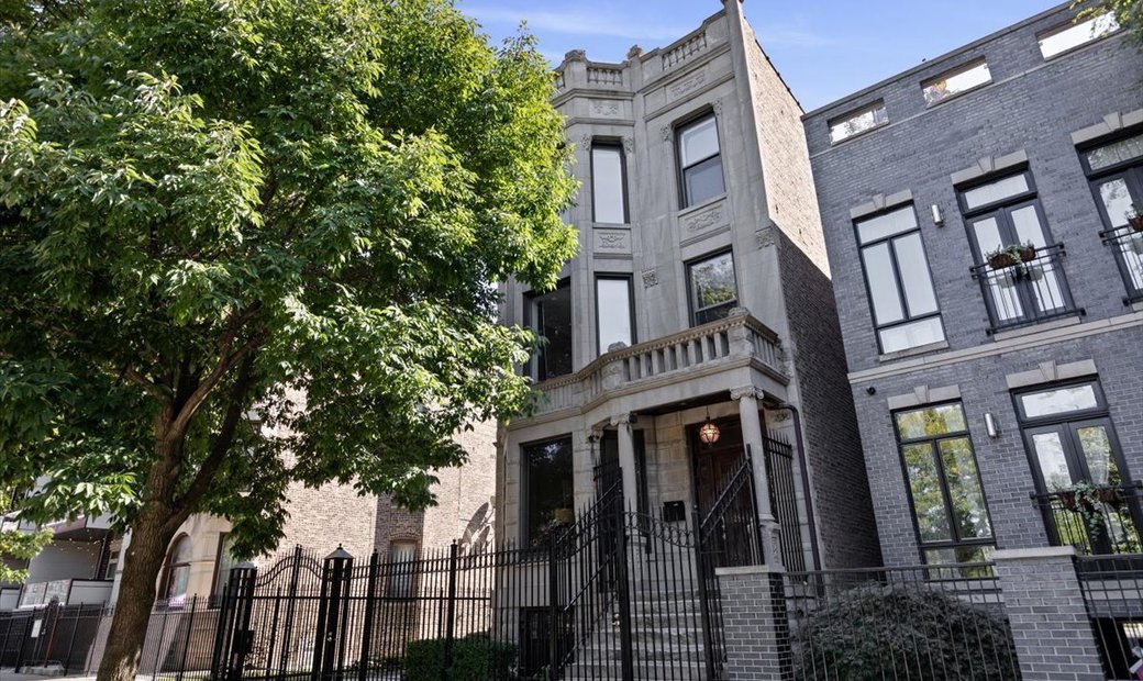 Single Family Home/House Chicago United In Chicago, Illinois, United ...