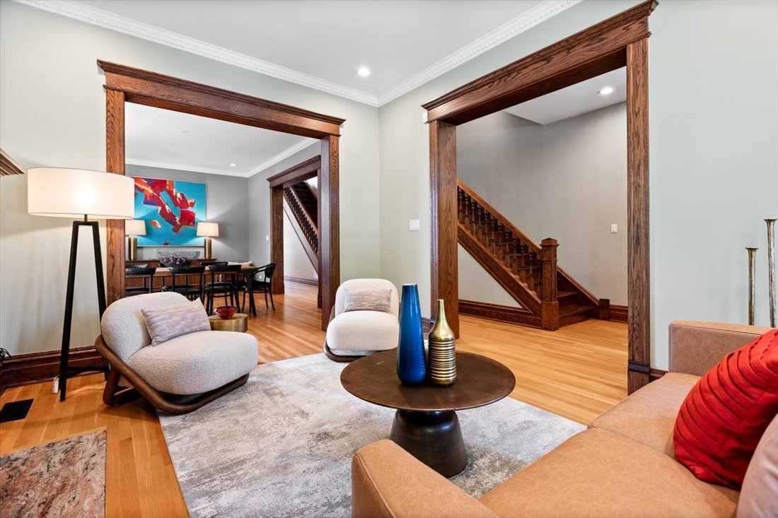Single Family Home/House Chicago United In Chicago, Illinois, United ...