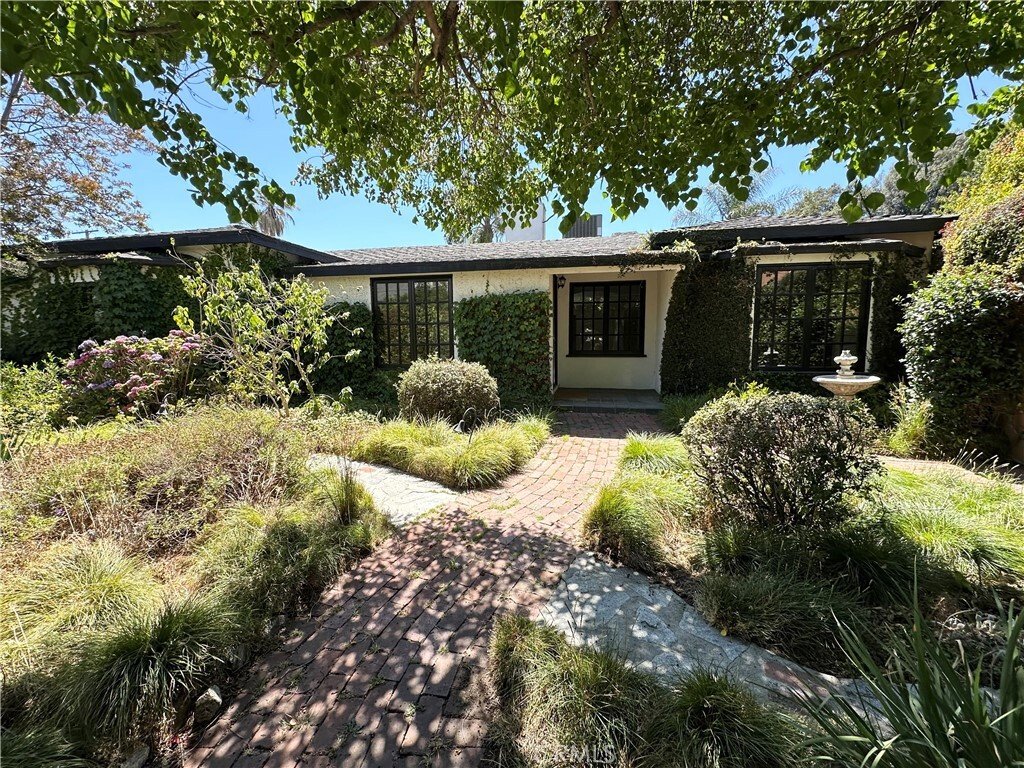4 Bedrooms Single Family Detached In Los Angeles, California, United ...