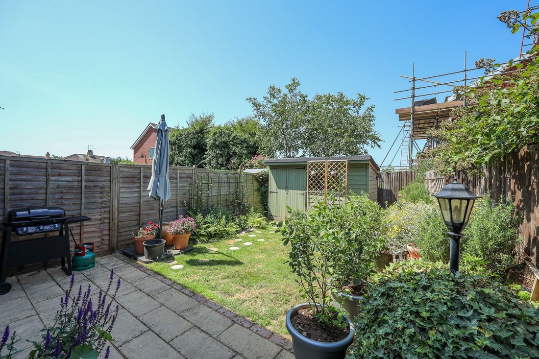 House Burgess Hill In St Johns Common, Burgess Hill, England For Sale ...